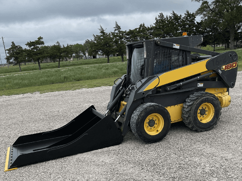 Maxx Conveyor Cleaning Buckets for Skid Steers | Maize, KS